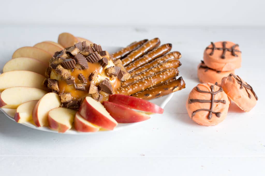 Basketball Oreos & Slam Dunk Fruit Dip - Cook. Craft. Love.